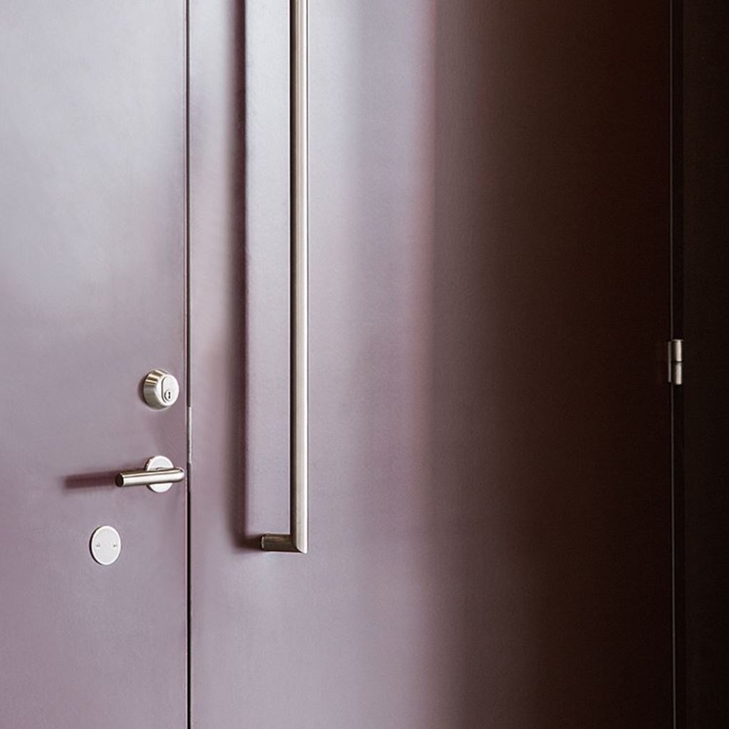 Knud Pull Mitred Handle for Single Sided Doors – Casson